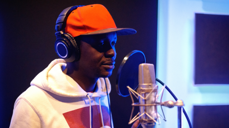 A-Z LYRICS OF RAISE A SOUND BY NOSA ( Now unto the lamp) We